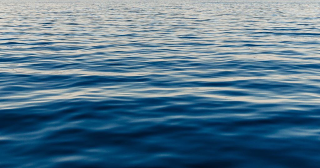 Traditional Data Lake solutions Vs Snowflake’s traditional stacks